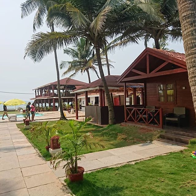 Ashwem Beach – Travel Guide, Travel Tips, Places to Visit, Hotels and ...